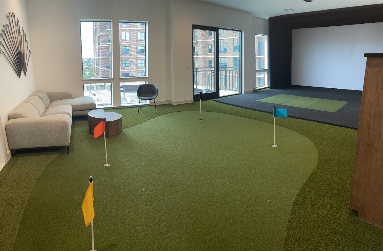 Indiana Indoor Putting Greens | Indoor Golf Turf | SYNLawn
