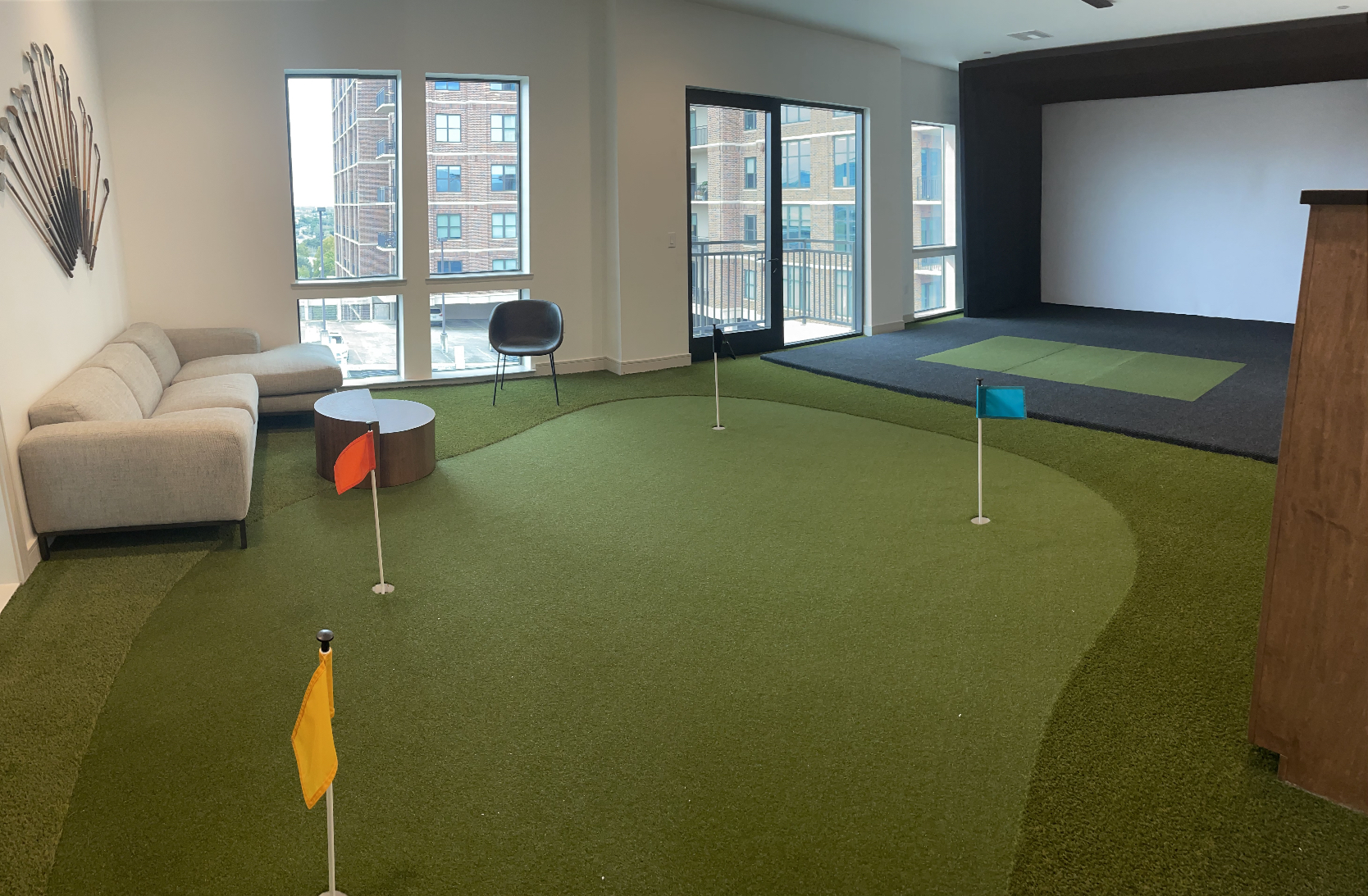 Indiana Indoor Putting Greens | Indoor Golf Turf | SYNLawn